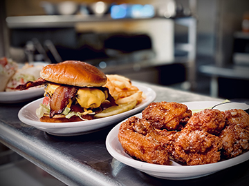 Let’s Eat – Uptown Tap & Eatery